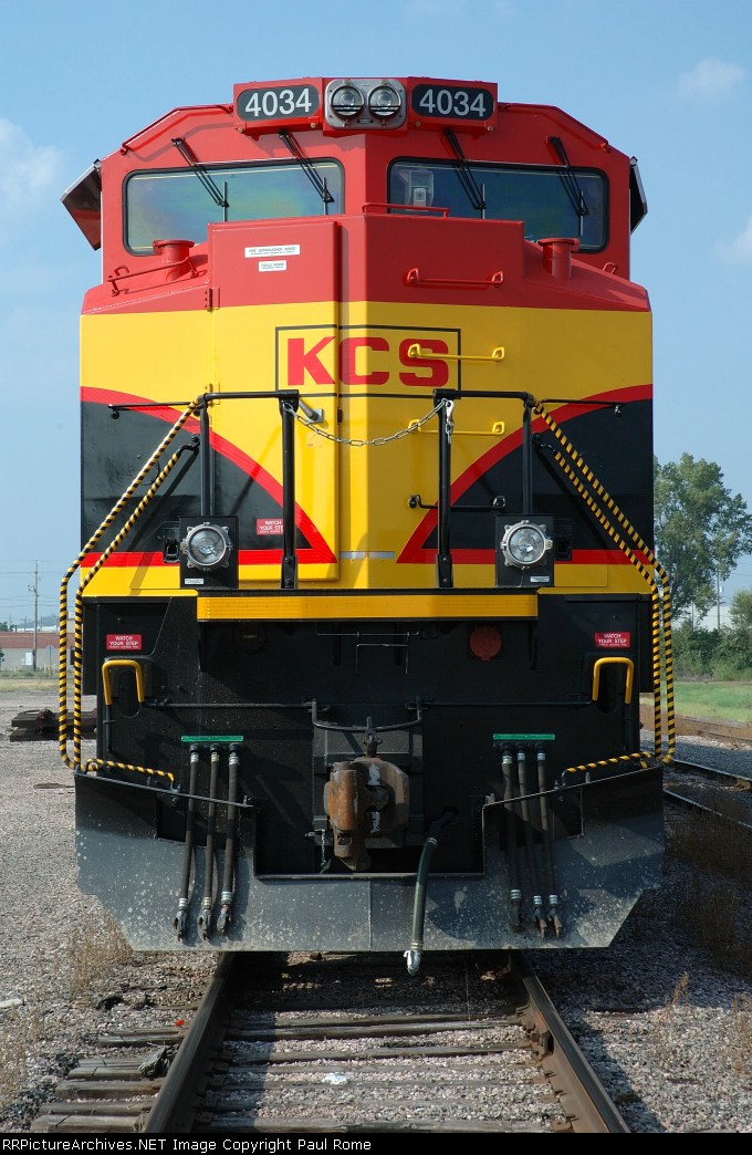 KCS 4034, EMD SD70ACe, fresh new paint